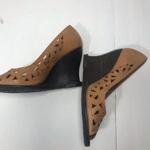 Report | Shoes | Report Brand Wedge Sandals | Poshmark